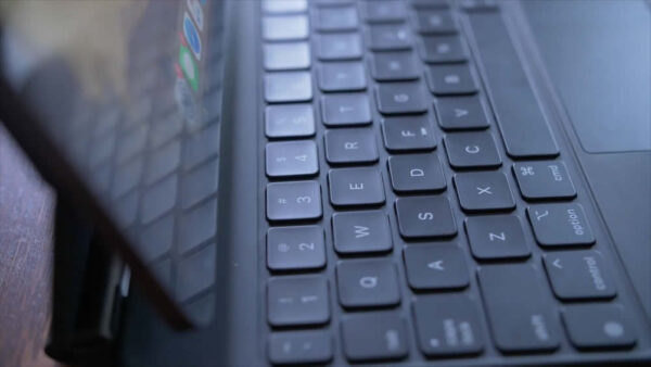 iPad’s Magic Keyboard Walkthrough and Shortcuts | iPadinTouch